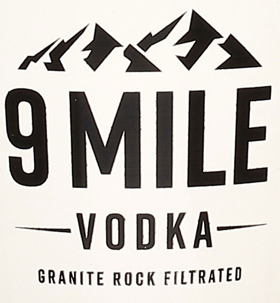9 Mile Vodka Longdrink Glas, neu im Shop