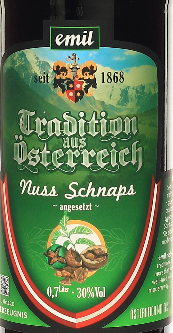Emil Nuss Schnaps angesetzt 0,7 Liter 30 % Vol.