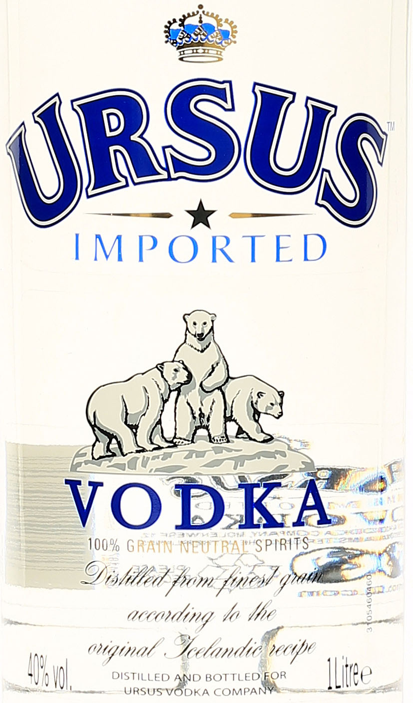 Ursus Vodka klar und rein.
